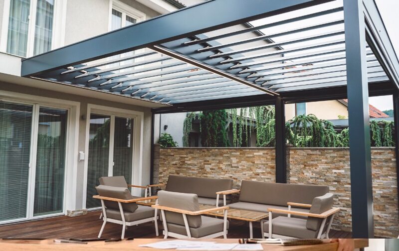 The Ultimate Guide to Choosing the Right Materials for Your Pergola ...